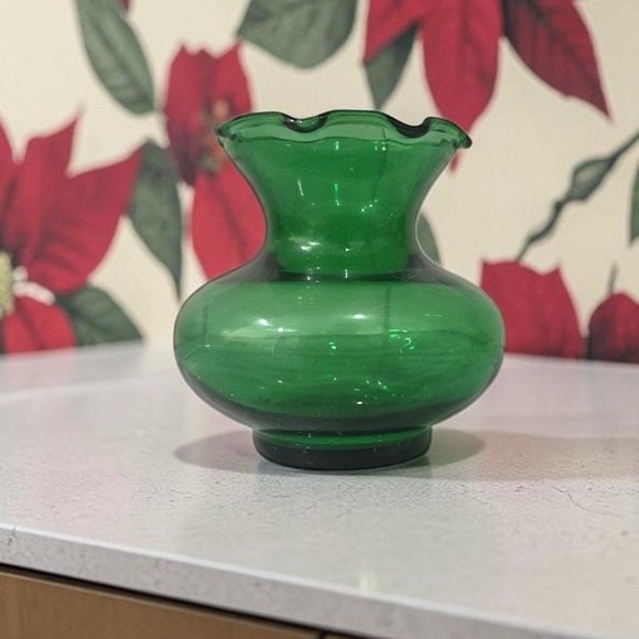 Anchor Hocking | Accents | Anchor Hocking Emerald Green Glass Bud Vase ...